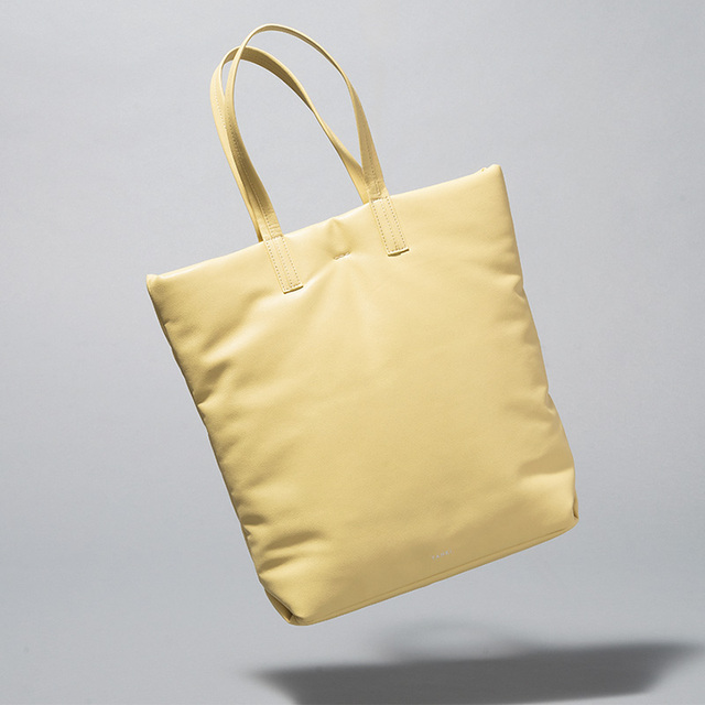 写真 (15枚目) - PCが入って軽量な[今どきお仕事バッグ15選]休日も持てるオシャレ感が - LOCARI（ロカリ）