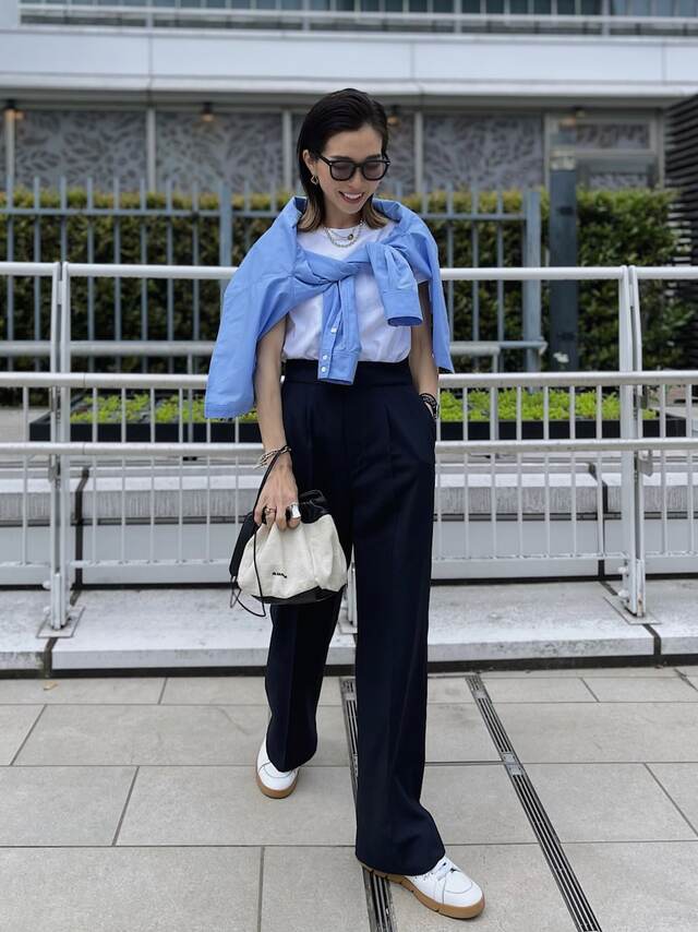 写真 (3枚目) - 脱・無難！春の大人カジュアルを更新するおすすめコーデ13選 - LOCARI（ロカリ）