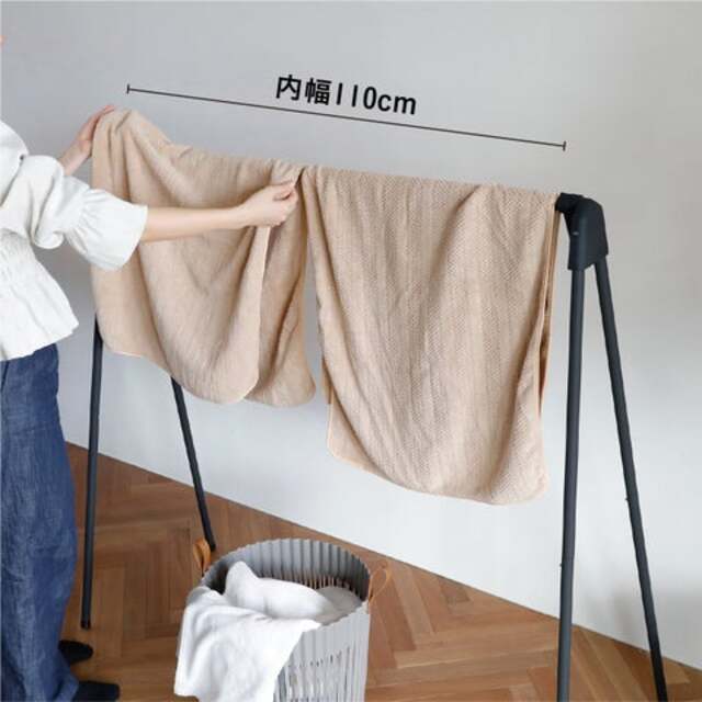 写真 (3枚目) - 梅雨の室内干しに大活躍！マルチに使える「掛け布団も干せる室内物干しスタンド」が誕生 - LOCARI（ロカリ）