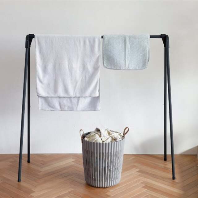 写真 (4枚目) - 梅雨の室内干しに大活躍！マルチに使える「掛け布団も干せる室内物干しスタンド」が誕生 - LOCARI（ロカリ）