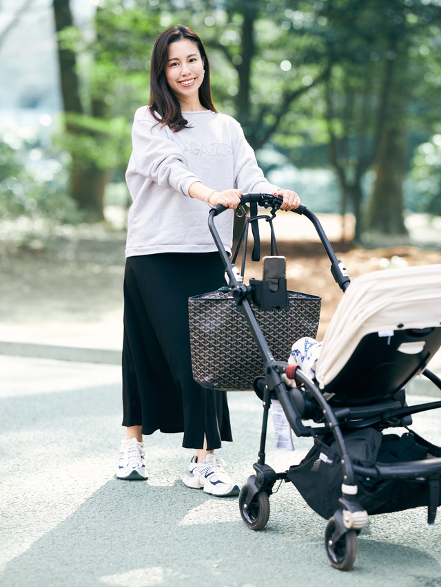 写真 (7枚目) - 「スウェット」コーデをキレイに見せるには“×スカート”が正解！公園SNAP - LOCARI（ロカリ）