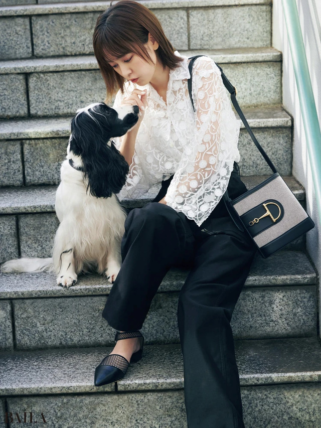 写真 (7枚目) - [30代40代]レディース 黒パンツコーデ15選！ - LOCARI（ロカリ）