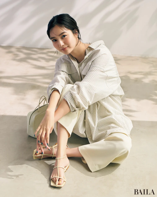 写真 (2枚目) - [2025年買うべきサンダル]トレンド重視派におすすめ！ 華奢ストラップサンダル15選 - LOCARI（ロカリ）