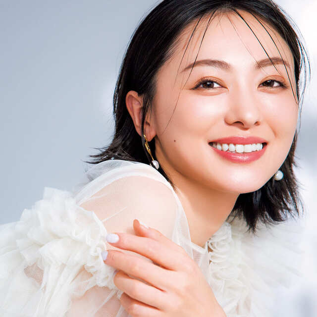 写真 (1枚目) - 「リップに混ぜるだけ」で化粧崩れしない!?簡単で新しすぎるメイクがハンパない！ - LOCARI（ロカリ）