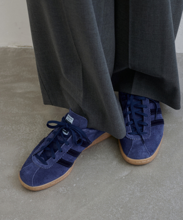 写真 (3枚目) - 大人の“スポーティ”は小物でつくる♡スニーカー＆キャップの最旬セレクト12選 - LOCARI（ロカリ）