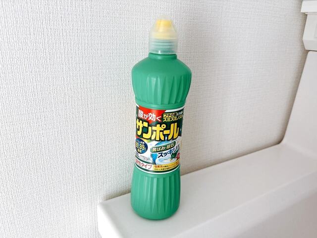 写真 (1枚目) - かえって劣化する。後悔する「洗面台カウンター」にやってはいけない“NG掃除3つ” - LOCARI（ロカリ）