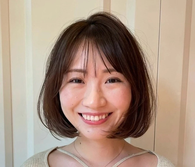 写真 (1枚目) - [ボブ・30代～40代大人の髪型]初夏の軽やか好感度へア②モテツヤボブ - LOCARI（ロカリ）