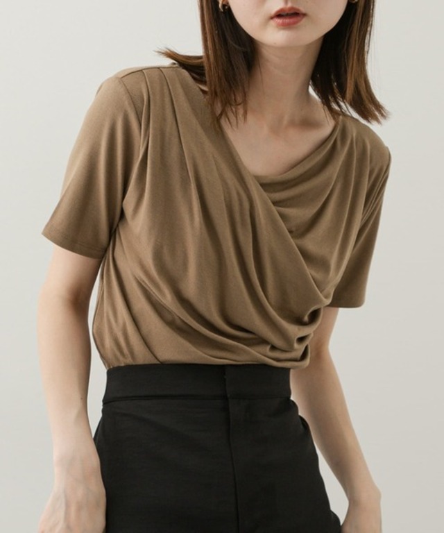 写真 (5枚目) - 着映え度120％！一点投入でおしゃれ度UP“ちょい盛りトップス”12選 - LOCARI（ロカリ）