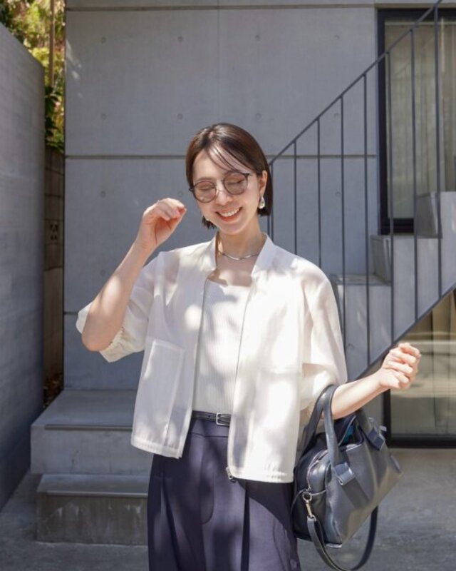 写真 (6枚目) - 人気で品薄続出中！GU“シアーブルゾン”が軽やか高見えで春夏コーデを格上げ♡ - LOCARI（ロカリ）