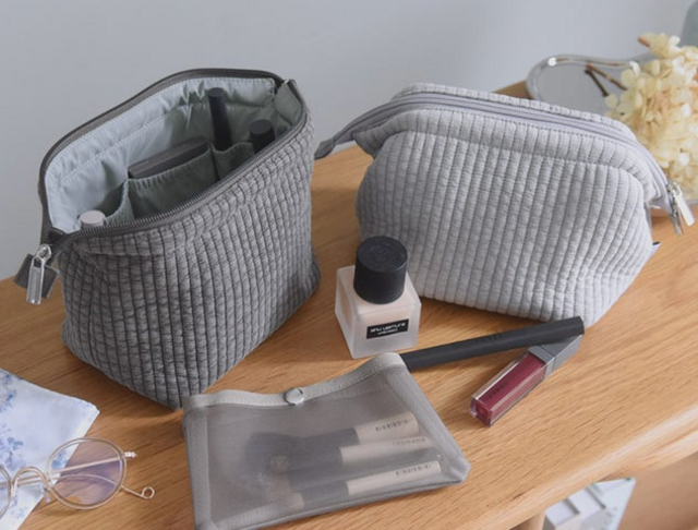 「ボンモマン」人気ヌビ風シリーズからPCケース&ワイヤーポーチが新登場！ - LOCARI（ロカリ）