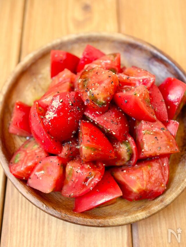 写真 (16枚目) - 夏を先取り♡旬のトマトを味わい尽くす「簡単サラダ・副菜」16選 - LOCARI（ロカリ）