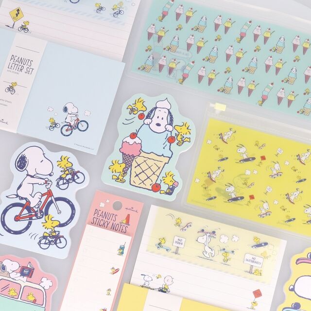 スヌーピーと夏旅気分！爽やかカラーのPeanuts新作文房具＆雑貨が日本ホールマークから登場 - LOCARI（ロカリ）