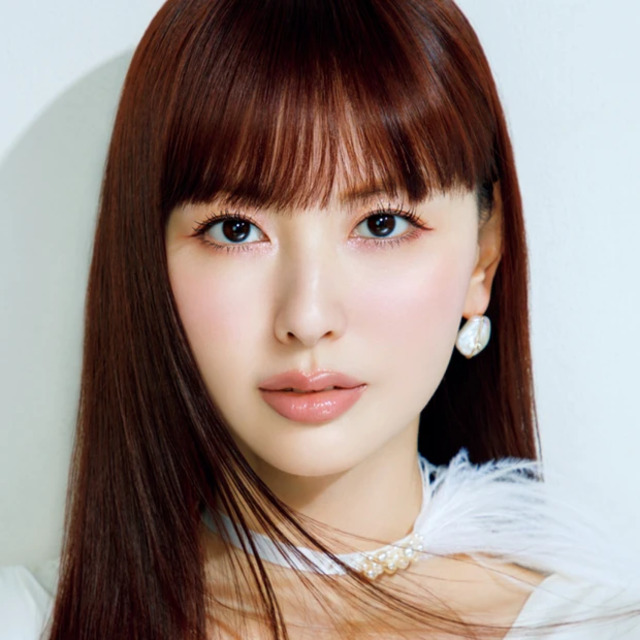 写真 (12枚目) - 鈴木えみさん愛用のヘアケアアイテム5選！行きつけのヘアサロンもご紹介 - LOCARI（ロカリ）