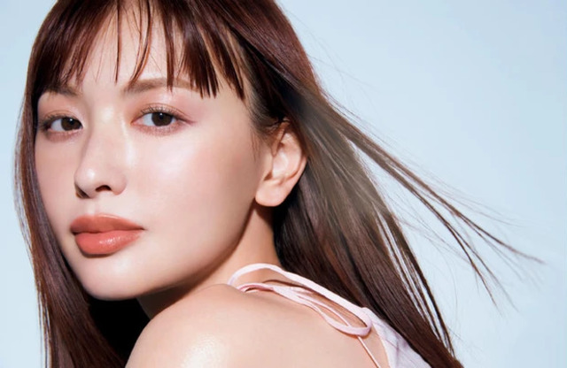 写真 (3枚目) - 鈴木えみさん愛用のスキンケアアイテム19選！化粧水やパックなどおすすめコスメを総まとめ - LOCARI（ロカリ）