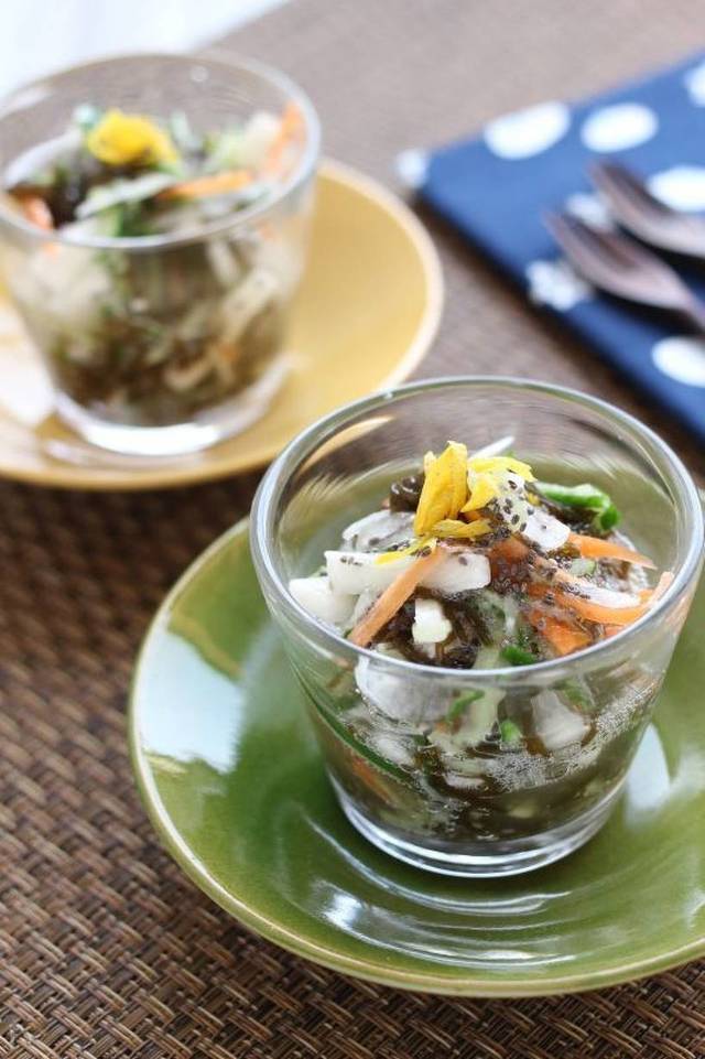 写真 (16枚目) - NG食材に注意！ダイエット中におすすめのサラダレシピ15選 - LOCARI（ロカリ） - LOCARI（ロカリ）