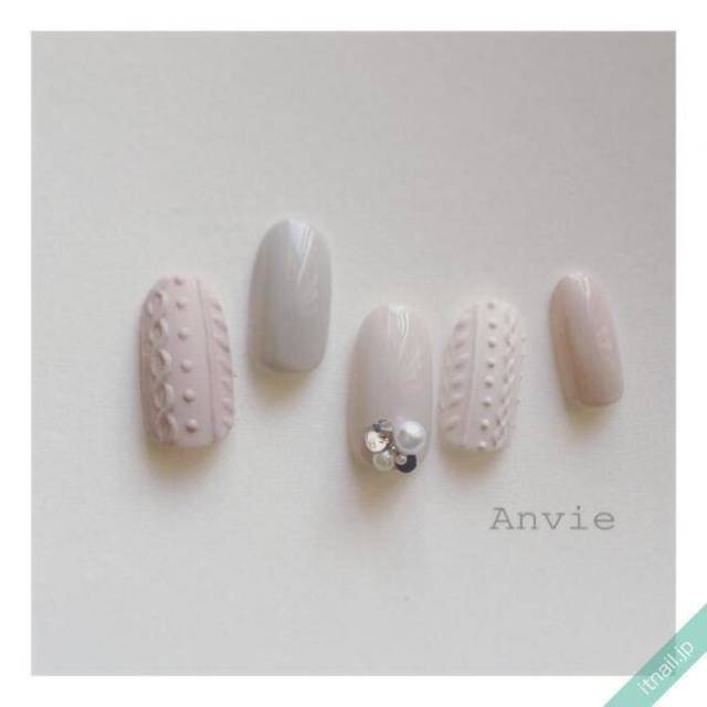 写真 (1枚目) - 冬のマットネイルで楽しみたい柄×6 - LOCARI（ロカリ）