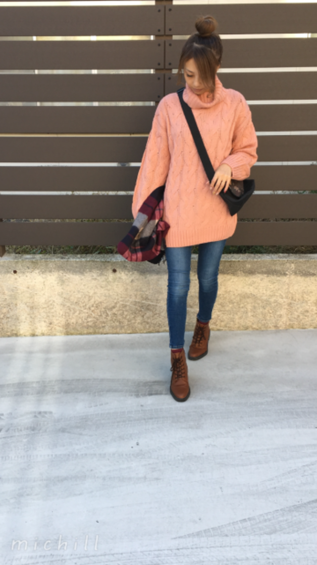 写真 (3枚目) - [GU]大流行！オーバーサイズセーター徹底使い回しコーデ5選♡ - LOCARI（ロカリ）