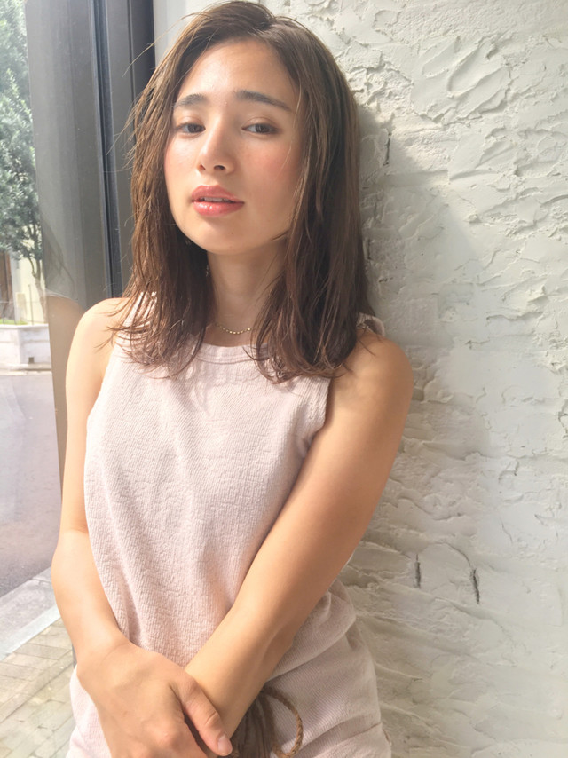 写真 (2枚目) - “おしゃれだね”と言われたい♡「2019春・最新ロブヘア」12選 - LOCARI（ロカリ）