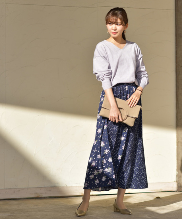 写真 (4枚目) - 《4,000円以下》でGET♪シンプルでコーデの主役にもなる春トップス特集！ - LOCARI（ロカリ）