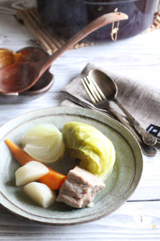 写真 (6枚目) - 焼く？蒸す？揚げる？主役級な「玉ねぎ」アレンジレシピ15選 - LOCARI（ロカリ） - LOCARI（ロカリ）