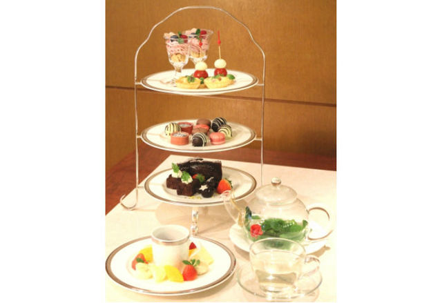 写真 (2枚目) - バレンタインにデートや女子会でいただきたい「ホテルのアフタヌーンティー2019」 - - LOCARI（ロカリ）