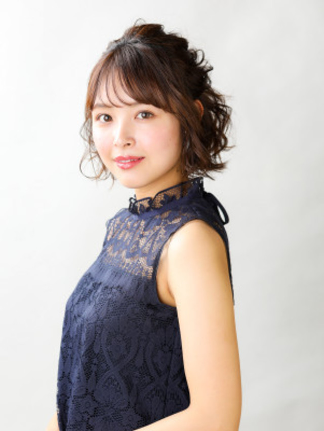 写真 (1枚目) - ボブのハーフアップ！ねじるだけの簡単こなれヘア - LOCARI（ロカリ）