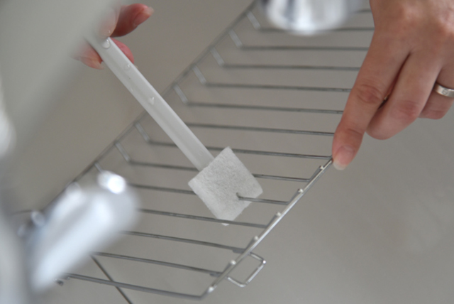 写真 (2枚目) - [連載]細かい場所もスッキリ！《無印良品》で100円以下で購入できる掃除グッズ - LOCARI（ロカリ）