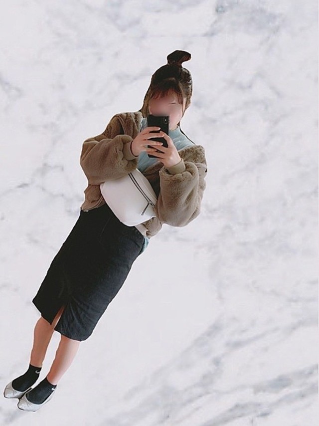 写真 (2枚目) - GU「1,490円〜ウエストバッグ」旋風継続中！一点投入で即トレンド感5割増しコーデ5選 - LOCARI（ロカリ）