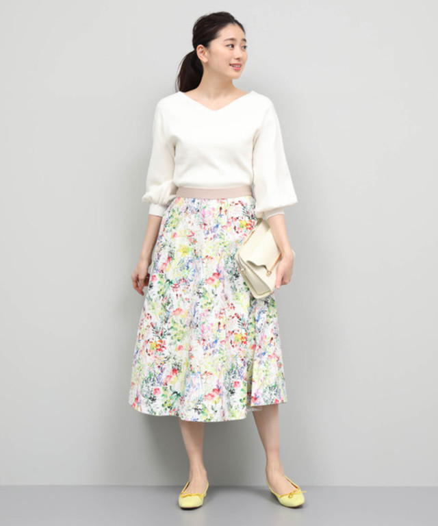 写真 (3枚目) - 2WAYの着こなしを楽しめる！リバーシブルスカートで決める春の大人コーデ - - LOCARI（ロカリ）