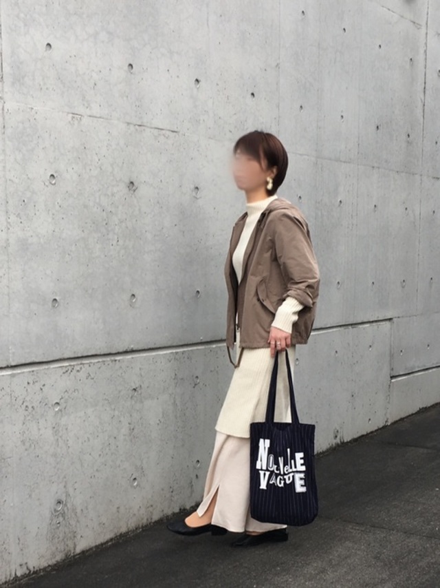 写真 (9枚目) - マウンテンパーカーは[GU・ユニクロ・しまむらetc.]！大人カジュアルコーデ集 - LOCARI（ロカリ）