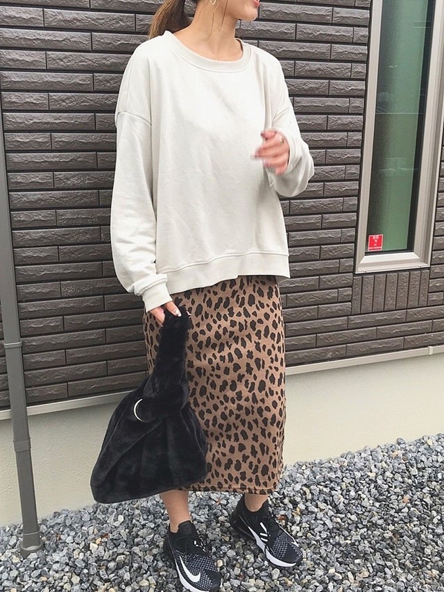 写真 (4枚目) - 「H＆Mの神スウェット」まだ持ってないの？大流行スポーツMIX「高見え着回しコーデ」5選 - LOCARI（ロカリ）