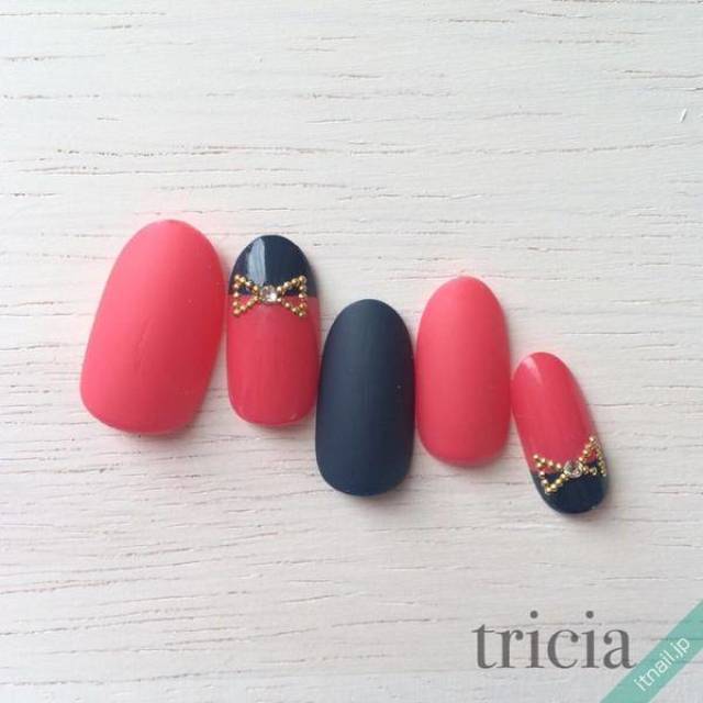 写真 (2枚目) - セルフでも簡単！メタルパーツでアートするリボンネイル - LOCARI（ロカリ）