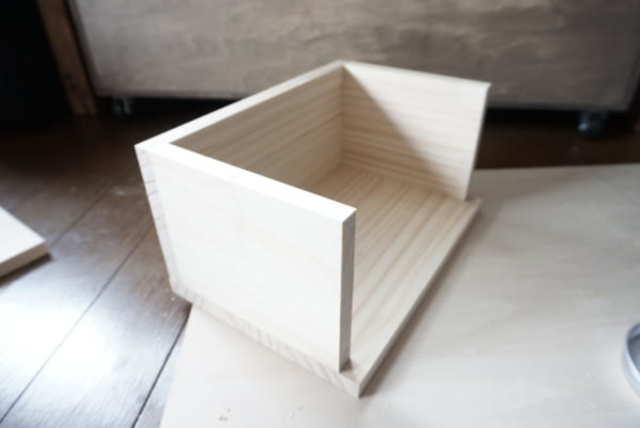 写真 (3枚目) - [連載]ミニミニボックスワゴンに積み重ね収納できる「木箱」をDIYしよう！ - LOCARI（ロカリ）