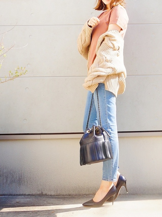 写真 (2枚目) - 春のこなれプチプラコーデは甘辛MIX♪[ユニクロ]のアイテムを使った大人女子コーデ集 - LOCARI（ロカリ）