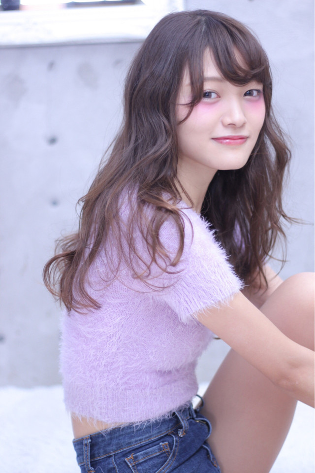 写真 (2枚目) - 湿気で前髪キープできない！そんな梅雨時に大活躍♡前髪アレンジ8 - LOCARI（ロカリ）