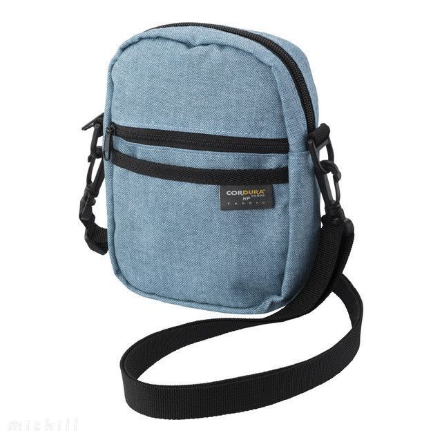 写真 (4枚目) - 着るだけで即席美人♡GU黒ブラウスの大人モテコーデ！ - LOCARI（ロカリ） - LOCARI（ロカリ）