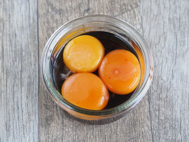 写真 (3枚目) - [漬けるだけでラクうま！]新・黄金コンビ「卵黄×ナンプラー」vol.9 - - LOCARI（ロカリ）