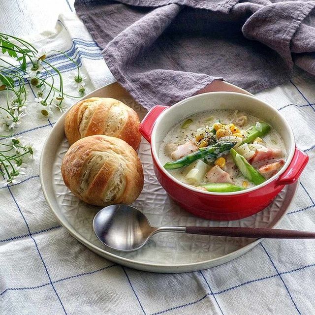 写真 (2枚目) - [365日のパンとスープ]チキンとアスパラのチャウダー - LOCARI（ロカリ）