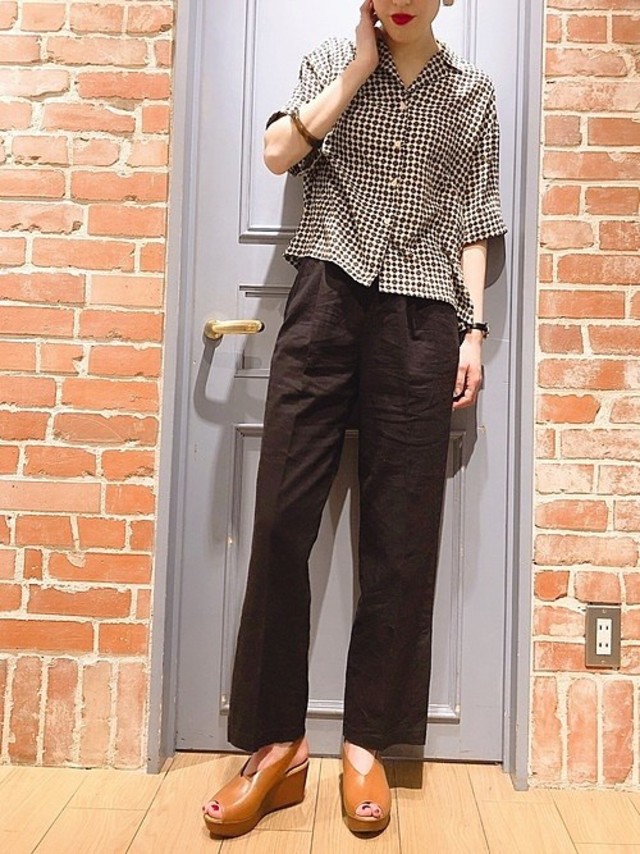 写真 (5枚目) - ローリーズファーム史上最強の高見え！「バックストラップサンダル」が主役の最旬コーデ5選 - LOCARI（ロカリ）