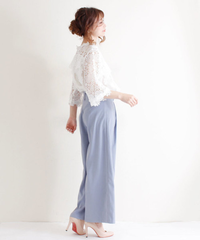 写真 (3枚目) - 30代からの「ベージュ＆ホワイト」♡高見え出来ちゃう上品着こなし術を要CHECK！ - LOCARI（ロカリ）