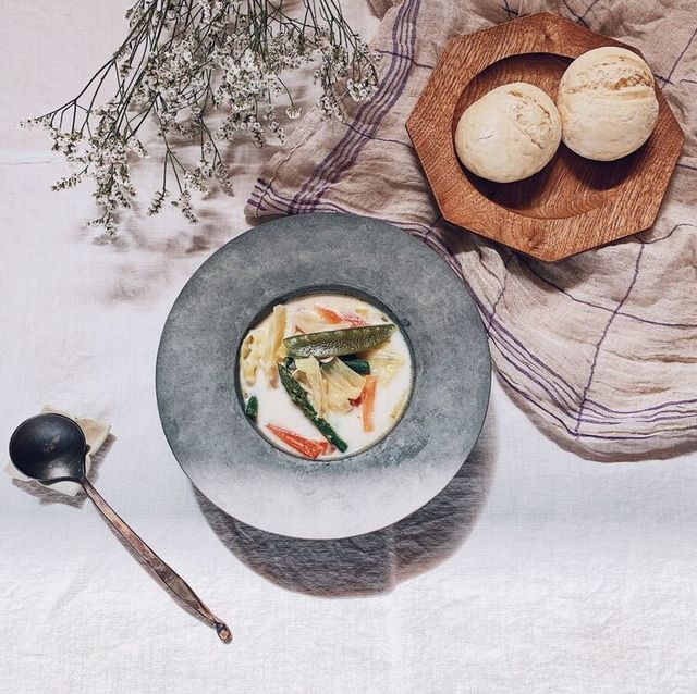 写真 (2枚目) - [365日のパンとスープ]アスパラとさやえんどうのミルクスープ - LOCARI（ロカリ）