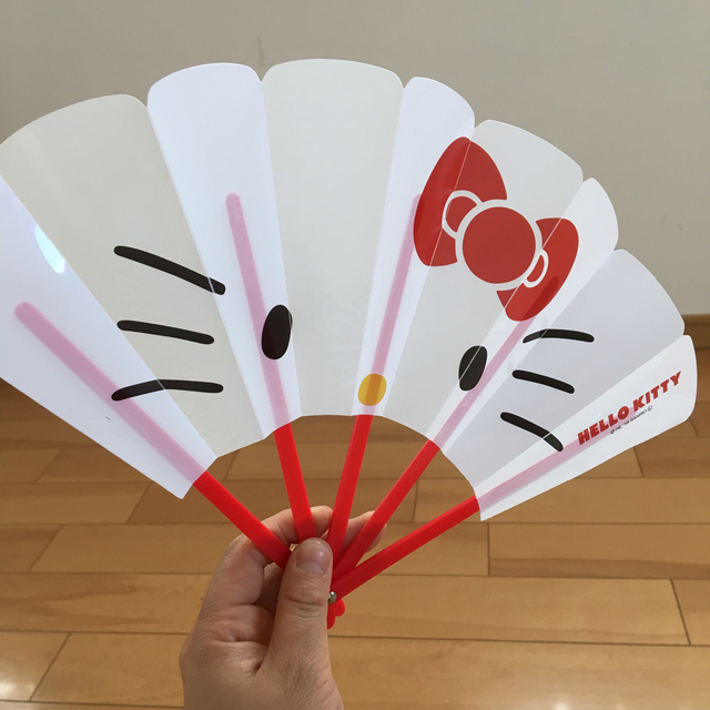 写真 (5枚目) - [ダイソー]の「水をはじく扇子」が夏に大活躍しそう♡ - LOCARI（ロカリ）