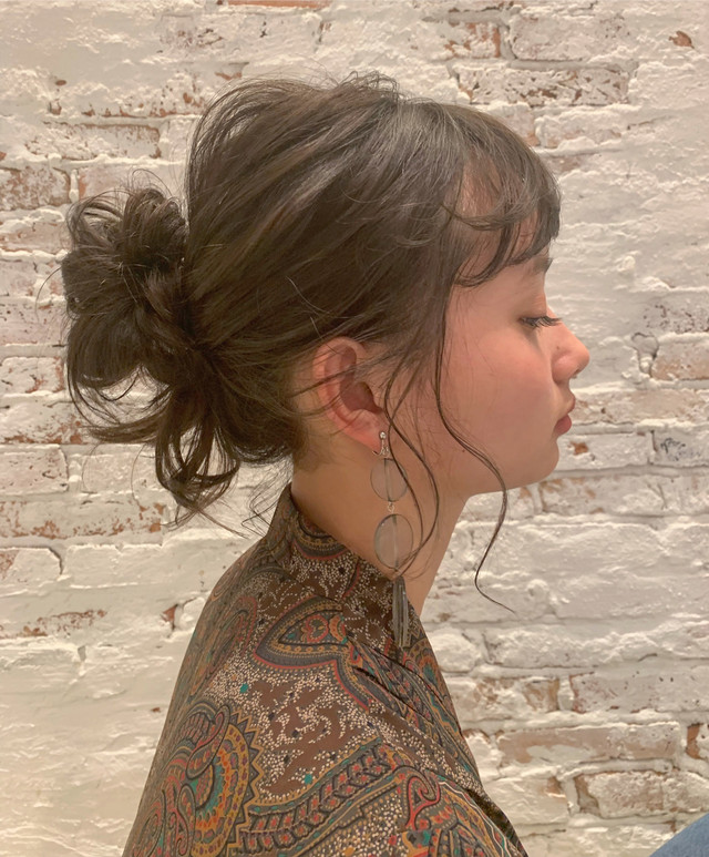 写真 (4枚目) - 首回りすっきりが色っぽい♡夏にぴったり大人女子のアップスタイル8 - LOCARI（ロカリ）