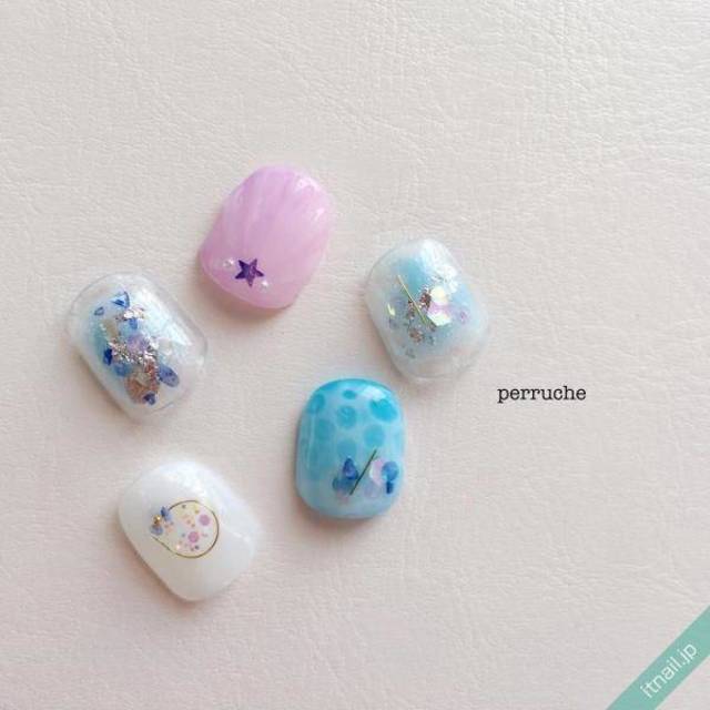 写真 (3枚目) - 3Dシェルが主役♡「マーメイドネイル」で夏のヒロインの座をGET - - LOCARI（ロカリ）