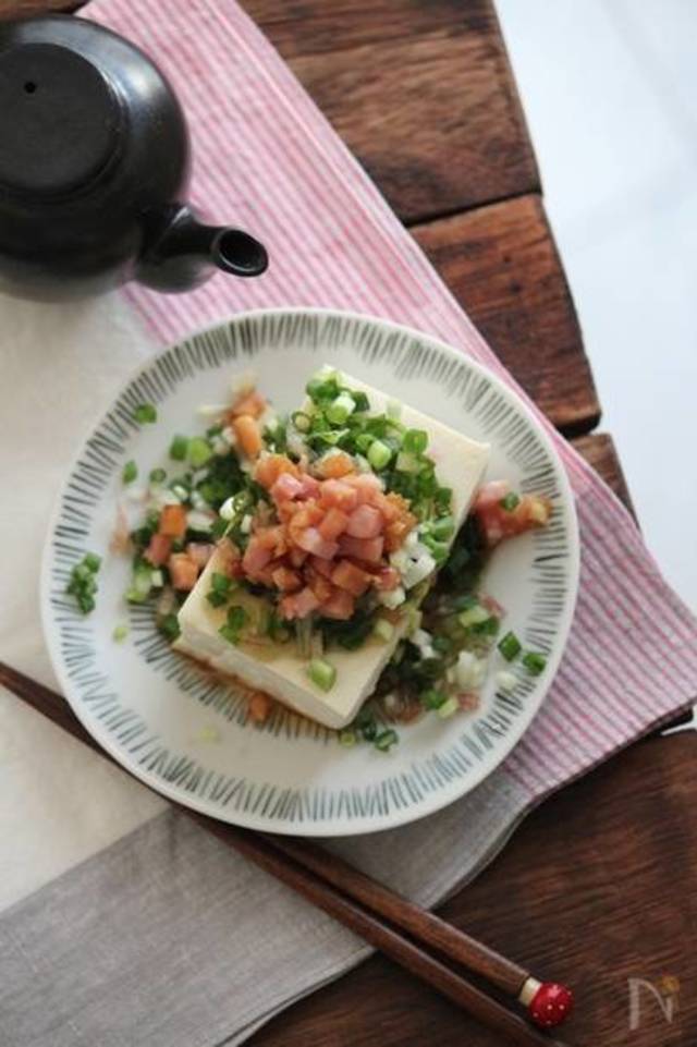 写真 (9枚目) - 1人飲みのお供はササッと♡乗っけるだけで簡単冷奴レシピ10 - LOCARI（ロカリ） - LOCARI（ロカリ）