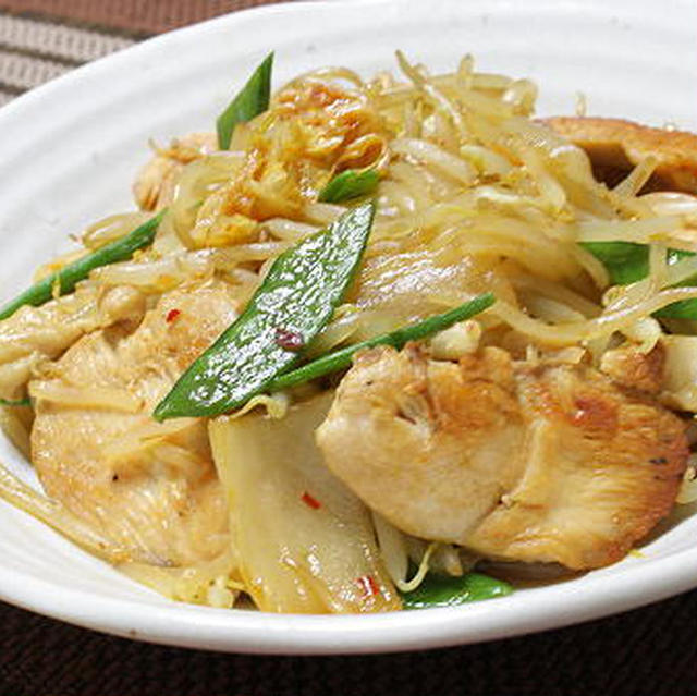 写真 (1枚目) - 家計の救世主！「鶏肉×もやし」を使った人気レシピ18選 - LOCARI（ロカリ）