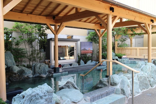 写真 (6枚目) - 天然温泉スパ、マンガ持ち込みOKの岩盤浴でゴロゴロetc.都内の温泉＆スパ5選 - LOCARI（ロカリ）