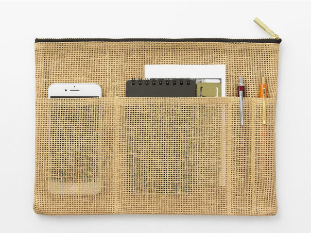 写真 (1枚目) - 見た目も機能性もばっちり！大人女子向け上品ポーチ - LOCARI（ロカリ） - LOCARI（ロカリ）