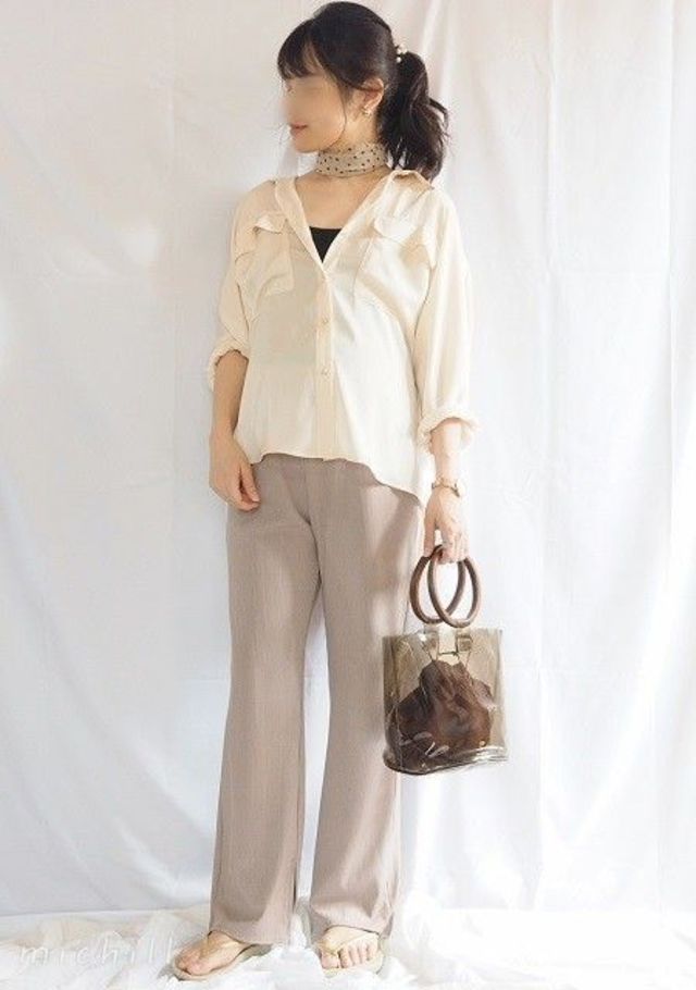 写真 (2枚目) - これ1枚で100%おしゃれになる！GU透けブラウスでおしゃれ可愛いマタニティコーデ3選 - LOCARI（ロカリ）