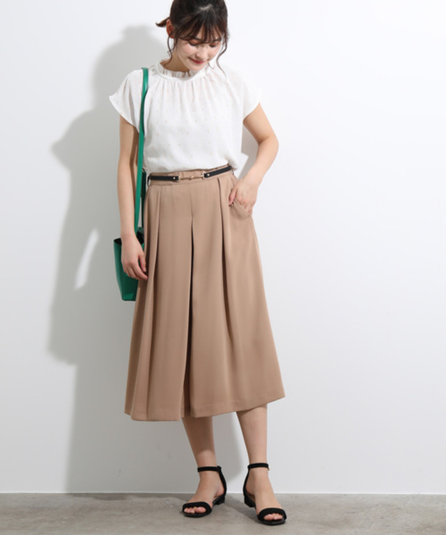 写真 (14枚目) - ベーシックカラーを夏っぽく着こなすには？「白・黒・ベージュ」の夏コーデ - LOCARI（ロカリ）